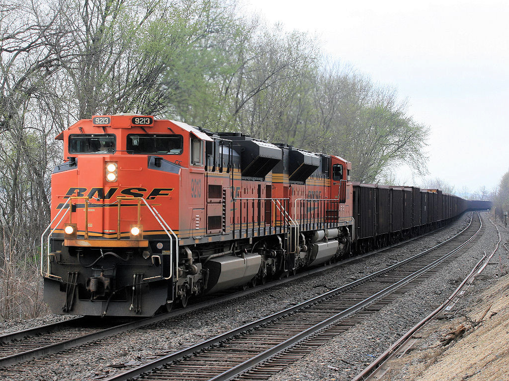 BNSF 9213